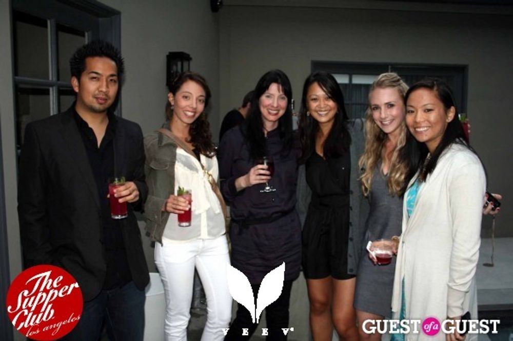 VeeV & The Supper Club Celebrate The Summer Of Superfruit